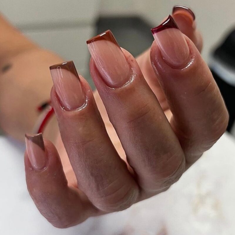 25 Simple Nail Designs That Are Easy To Do - Social Beauty Club